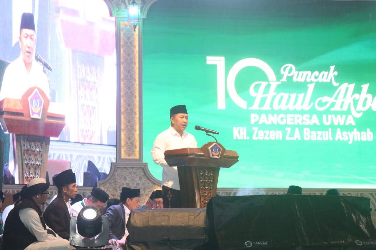 Haul Akbar KH. Zezen Za Bazul Asyhab : Sejarah Baru dengan Tiga Bahtsul ...